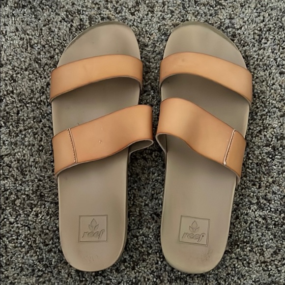 Reef | Shoes | Reef Tan Flat Sandal Cushioned Bottom Sole | Poshmark